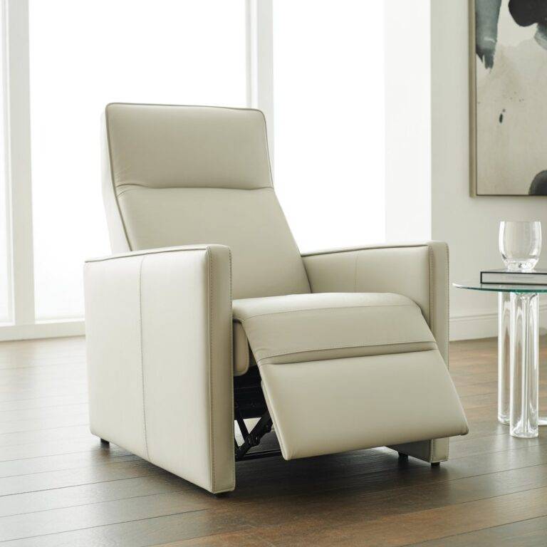 23 White Living Room Seating Ideas Clean, Cozy, and Effortlessly ...
